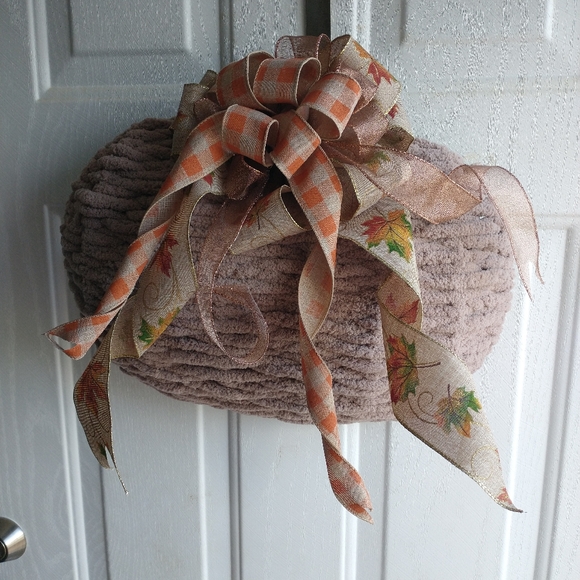 Handmade | Accents | Tan Pumpkin Fall Yarn Wreath | Poshmark